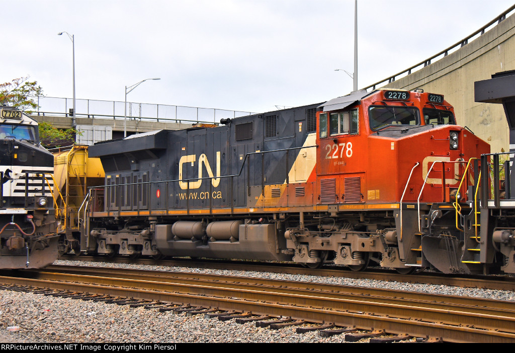 CN 2278